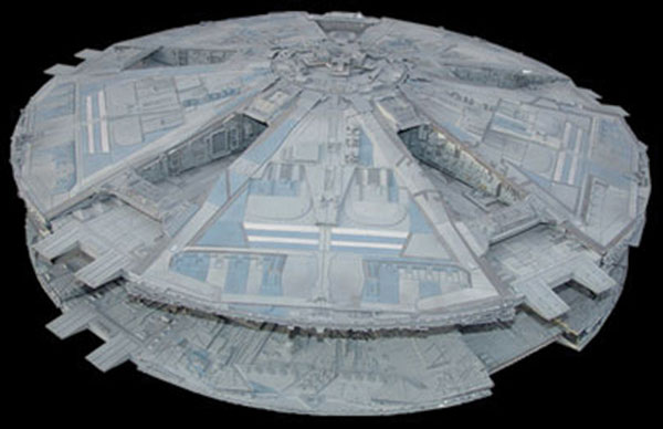 Battlestar Galactica 30th Anniversary Model Kit: Cylon Basestar ...