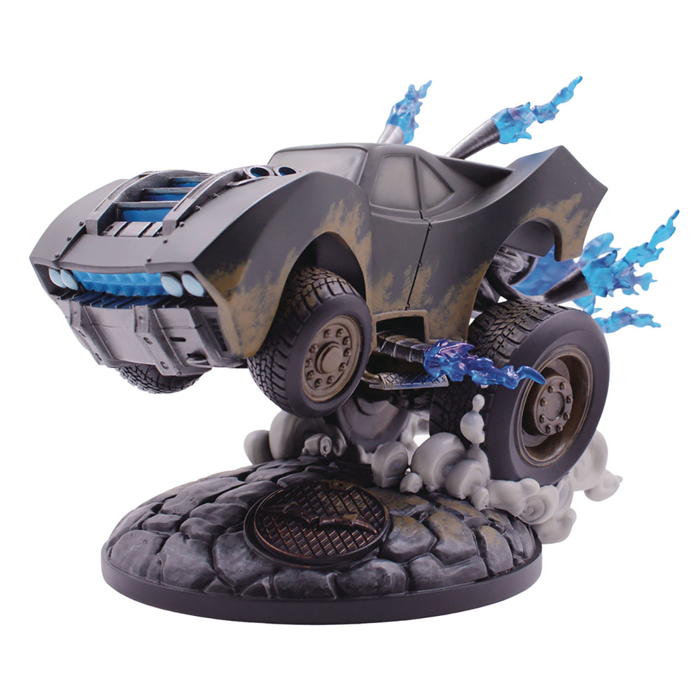DC the Batman Designer Series Statue: Batmobile (Blue Flame edition ...
